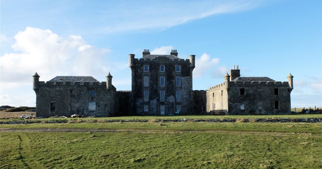 Wreck of the week: A castle, a mansion and an island. Renovation dreams