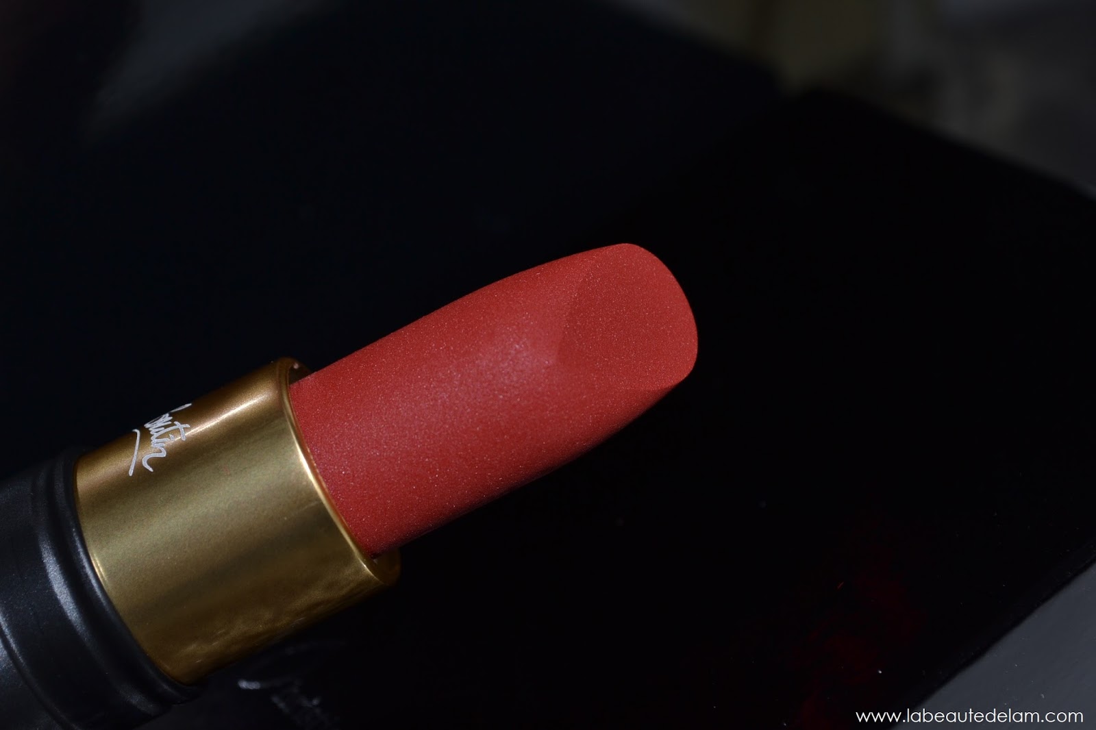 Rouge Louboutin, la quintessence du rouge à lèvres