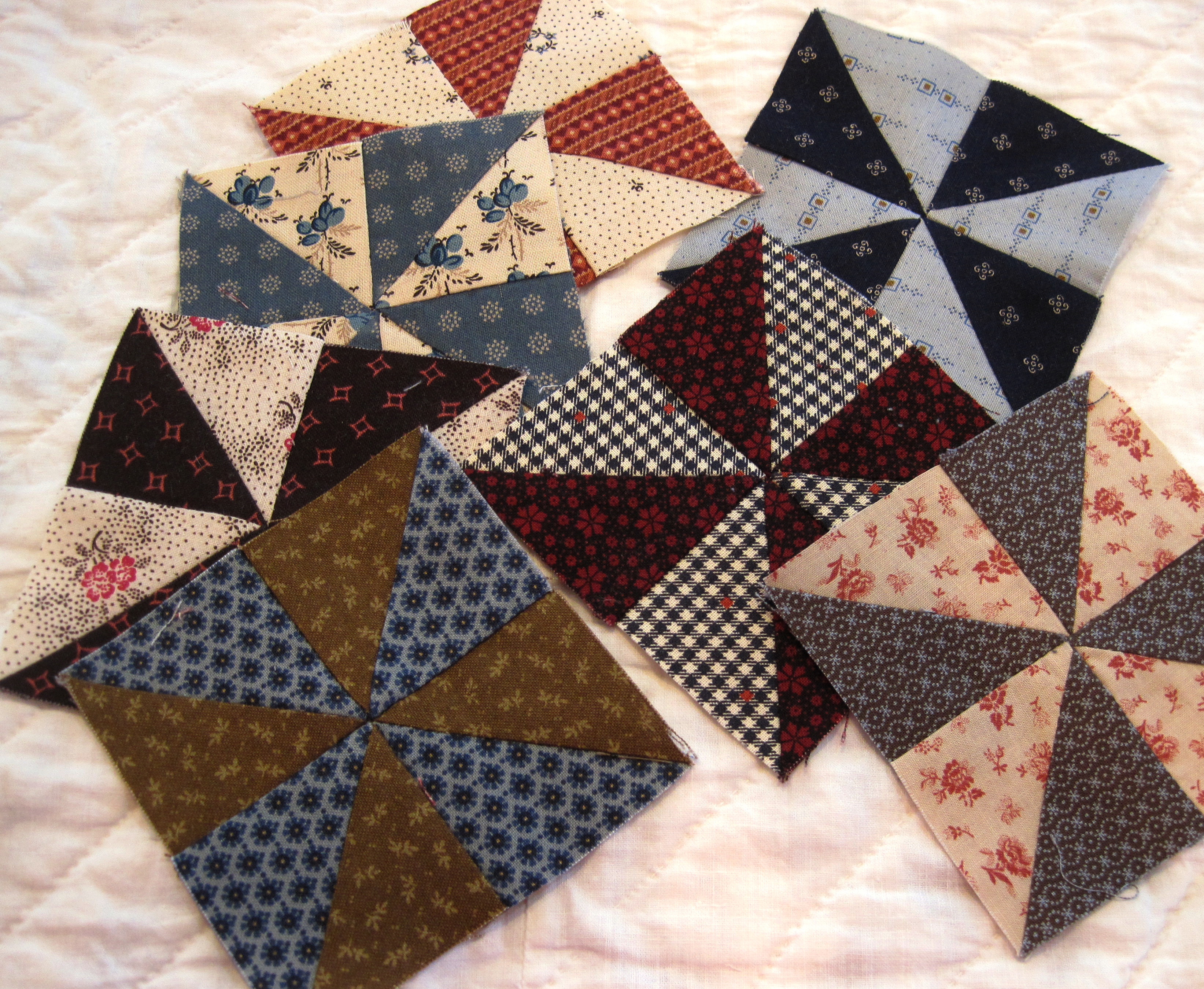 A Sentimental Quilter: Make a Fabric Pinwheel