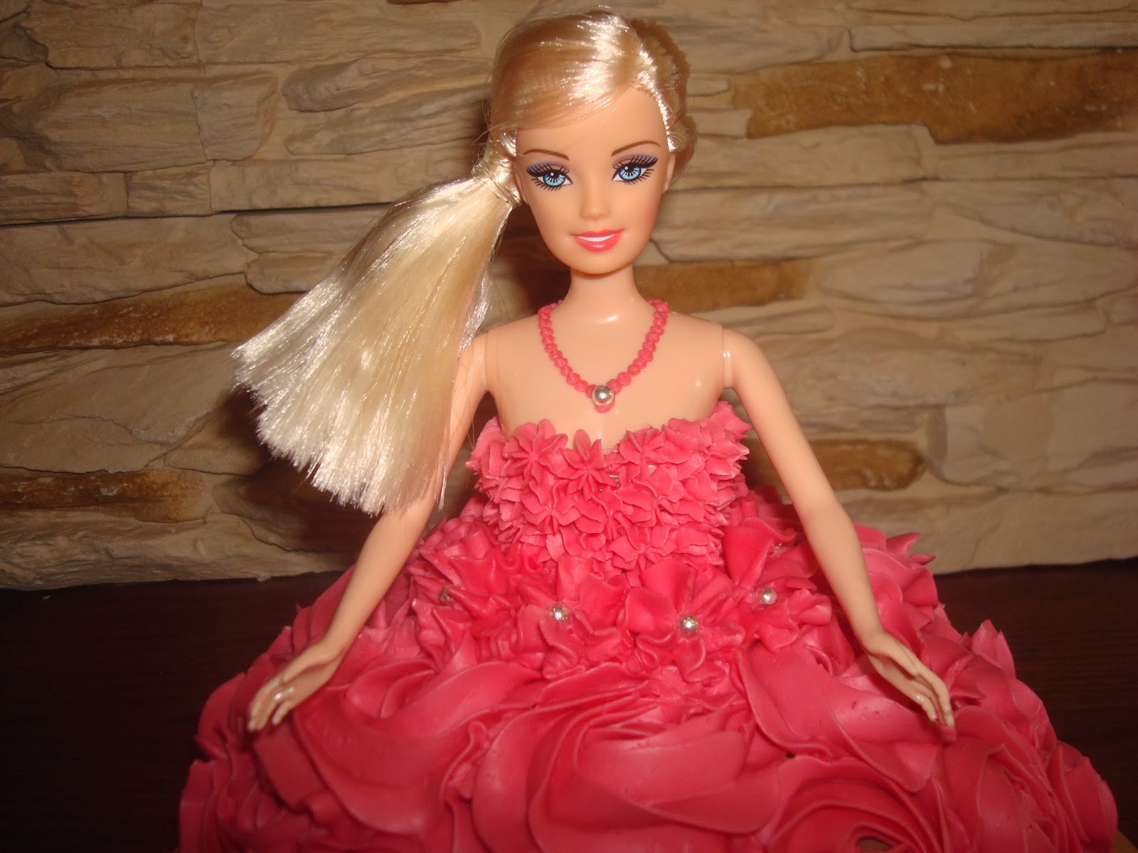 Kuchenne hity ... : Tort Barbie