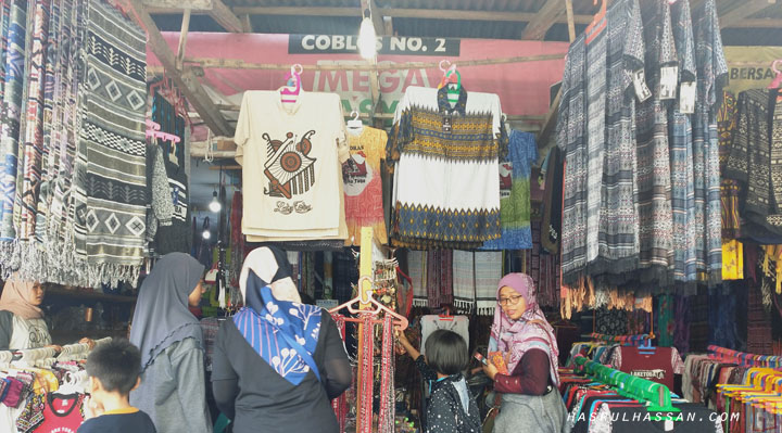 Perkara Tidak Benar Mengenai Peniaga Batak Bazar Kg Tomok di Pulau Samosir