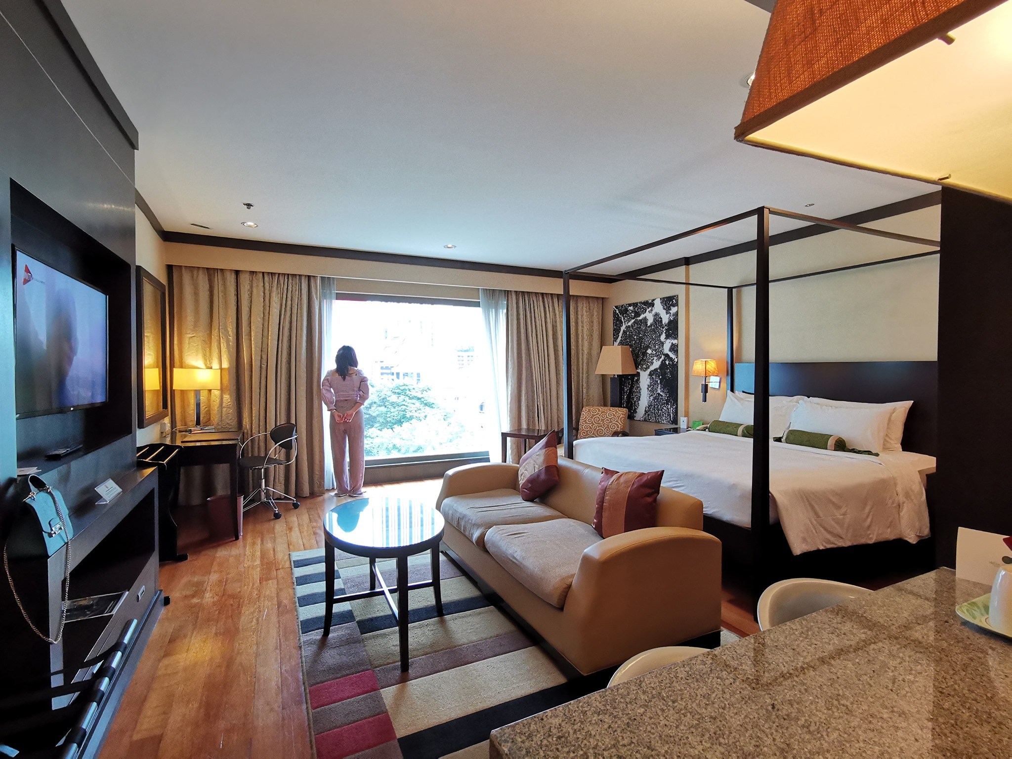 The Beauty Junkie - ranechin.com: Top 6 Reason to Take a Staycation at ...