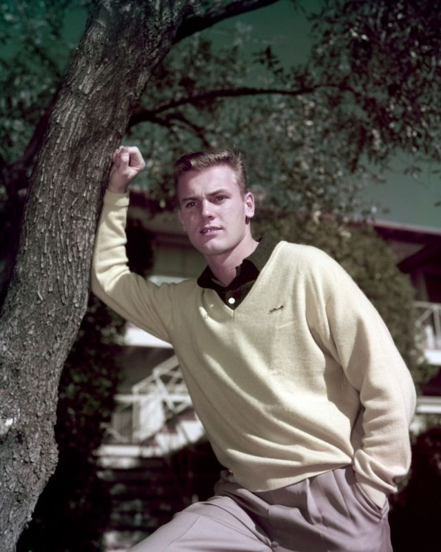 Heartthrob of the ‘50s: A Look Back at a Young and Handsome Tab Hunter ...