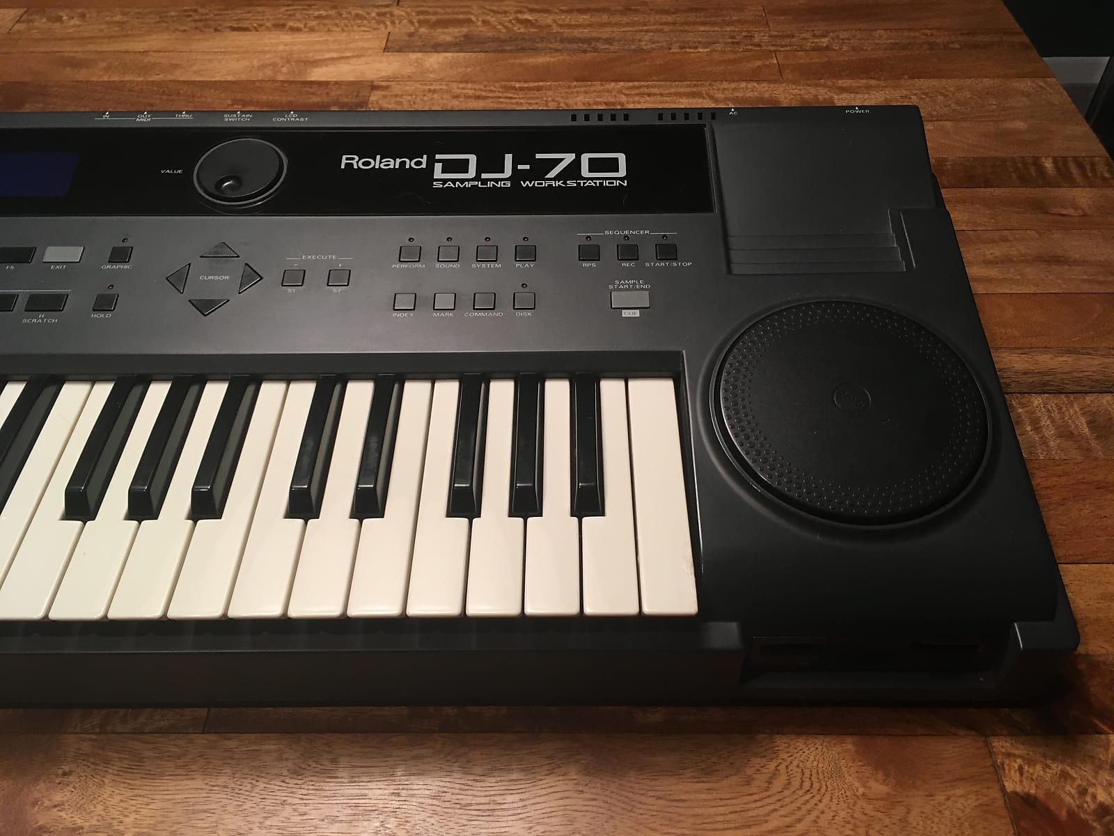 MATRIXSYNTH: Roland DJ-70 Sampling Workstation (S-750/S-770)