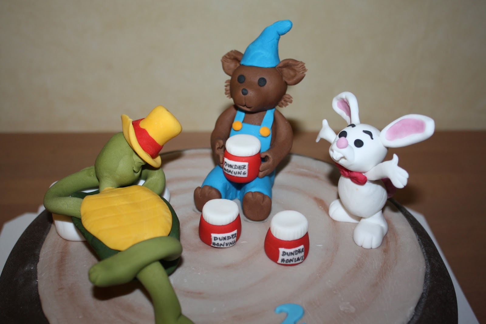 Nilla's Handicraft: Jonathan och Bamse -tårta