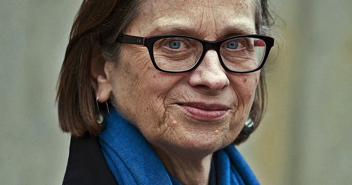 DRAGON: An Interview with Lydia Davis