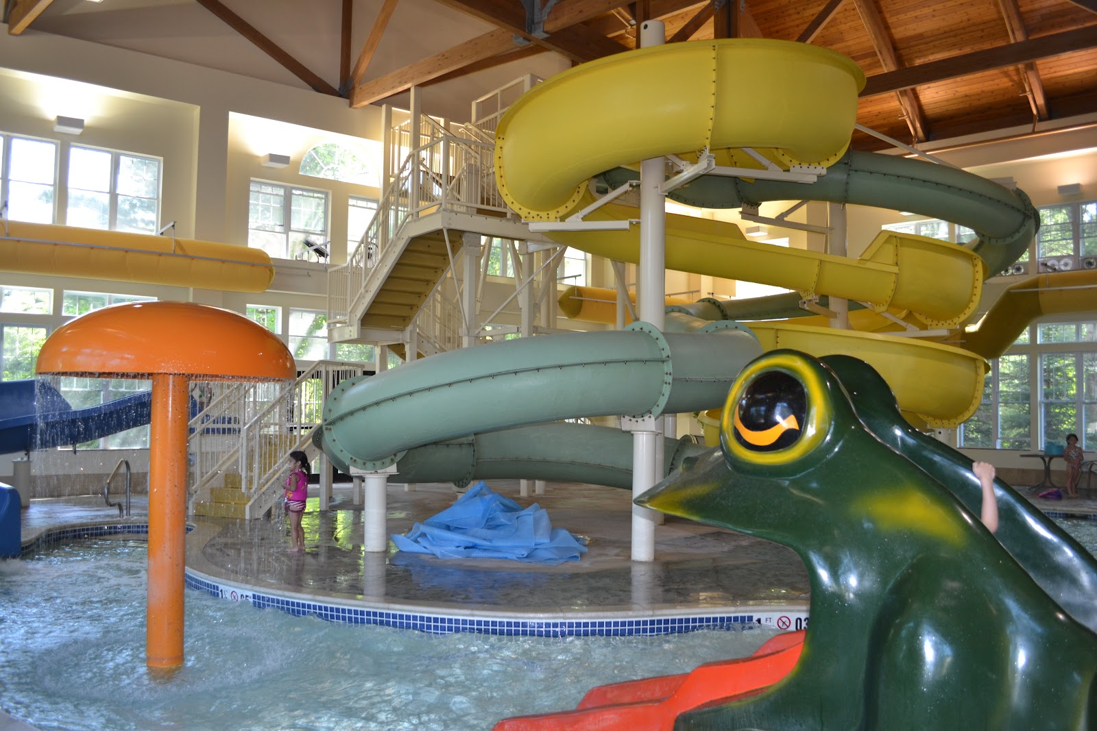 The Hampton Inn & Suites in North Conway, NH - Mama Luvs Books