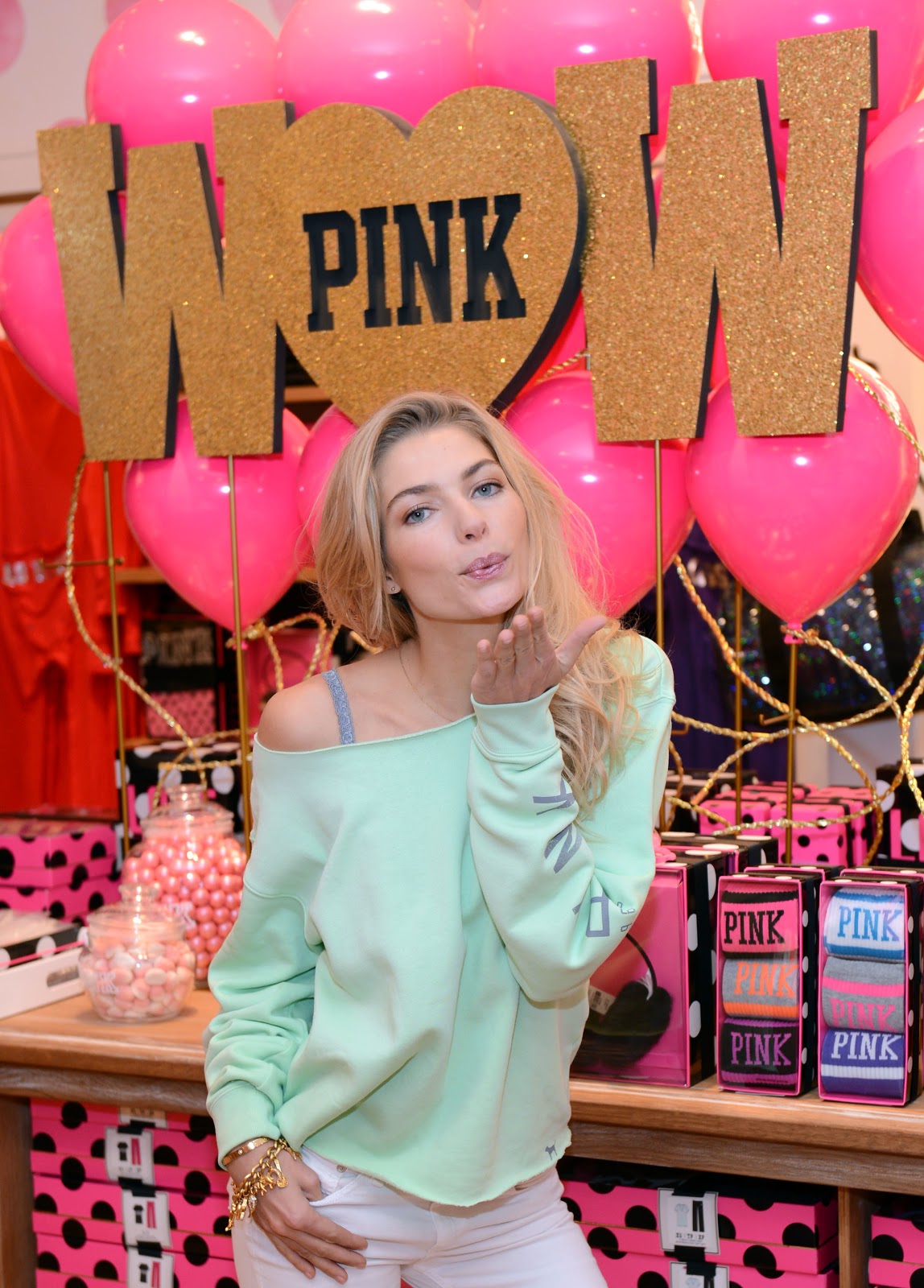 Model Jessica Hart Celebrated The Opening of The New Victoria’s Secret ...