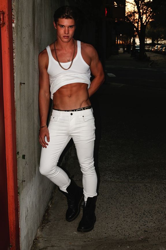 Favorite Hunks & Other Things: Favorite Click Of The Week: Matt Mcgue ...