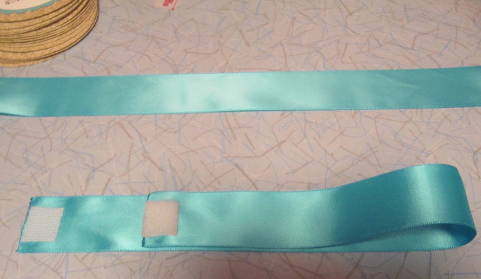 Tikilife: DIY: A Band for a Box