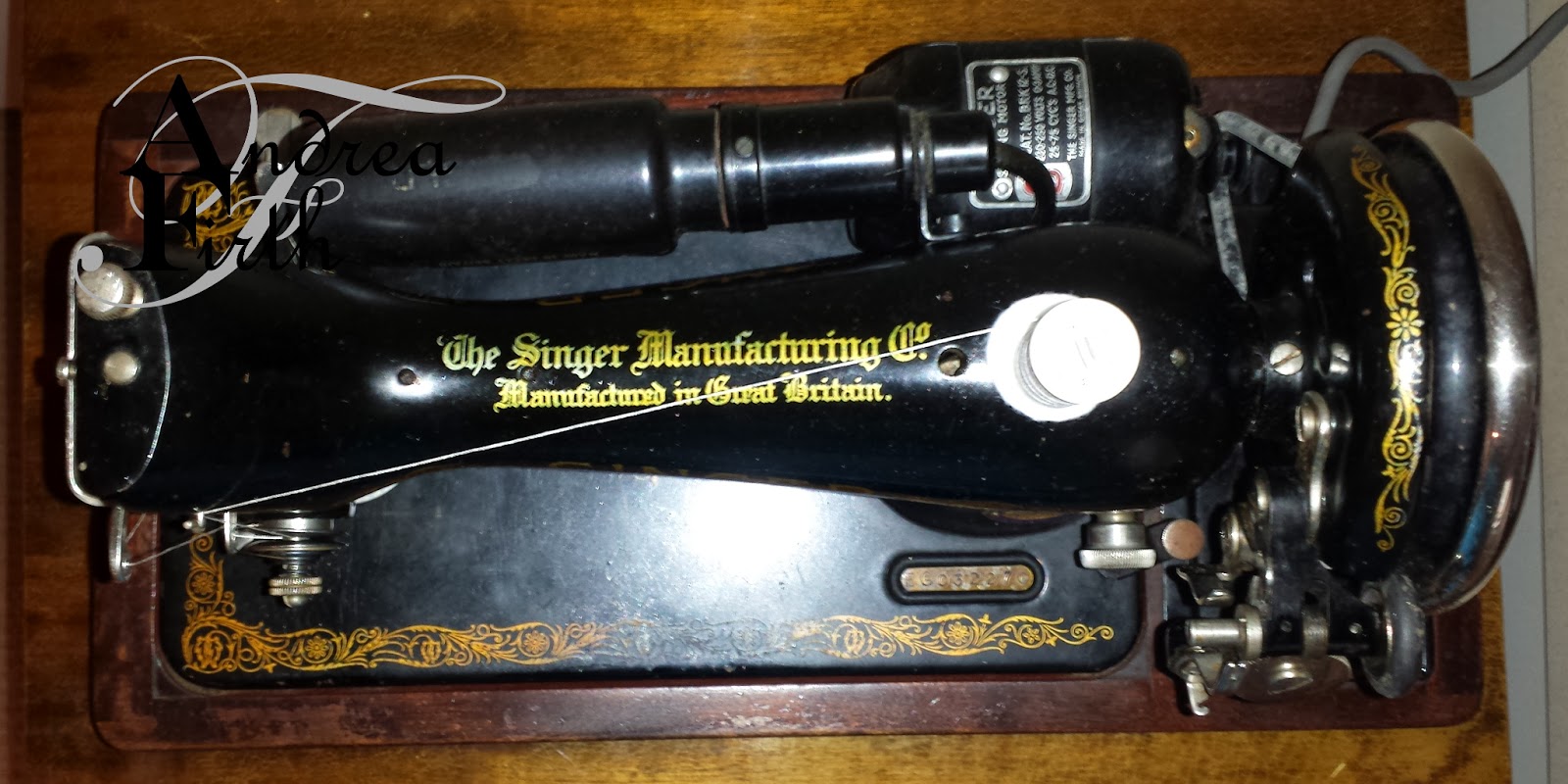 Obsessive Creativeness: 1950 Model 99K Singer Electric Sewing Machine