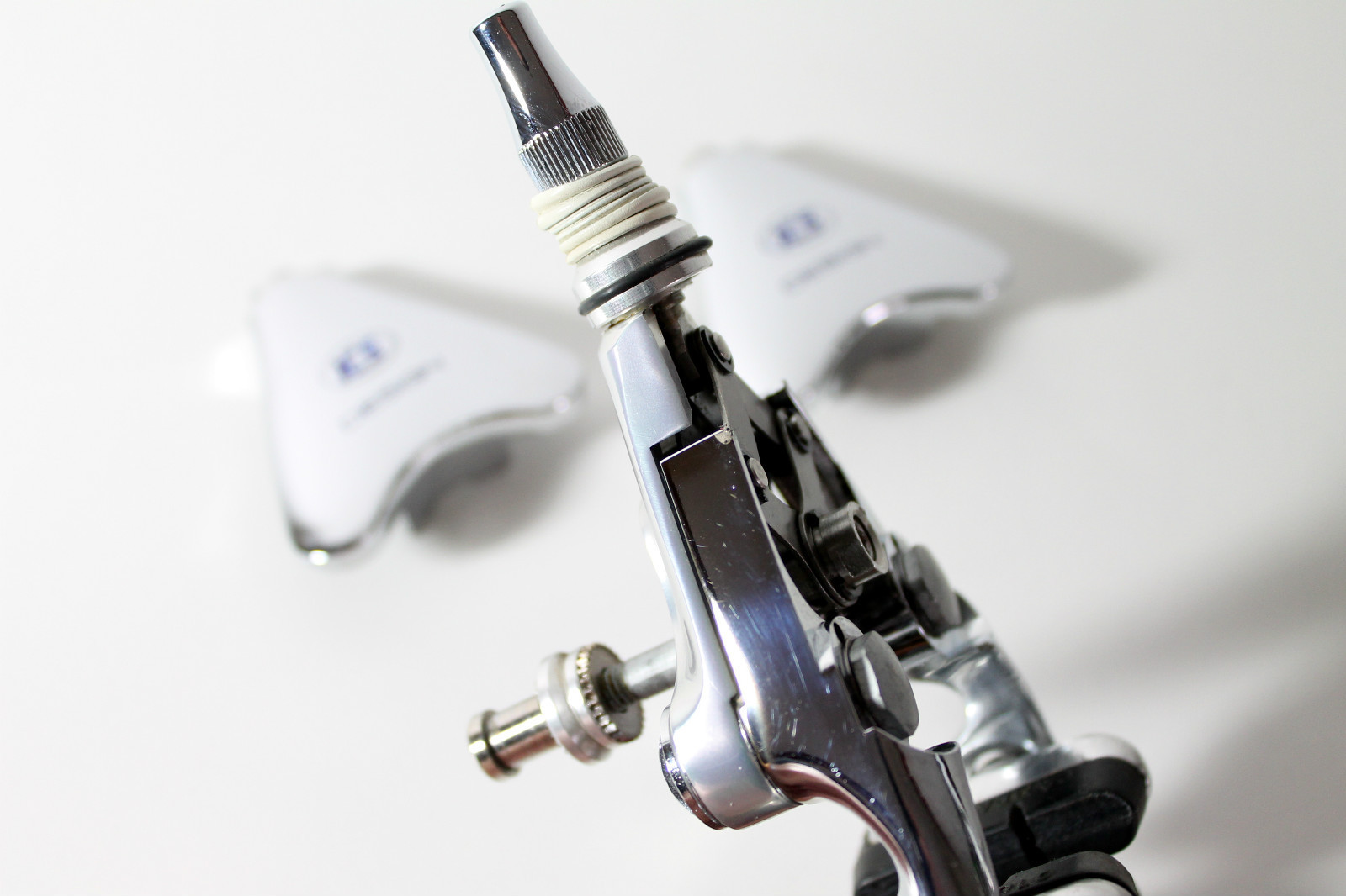 campagnolo delta brakes: ICS-modified delta calipers