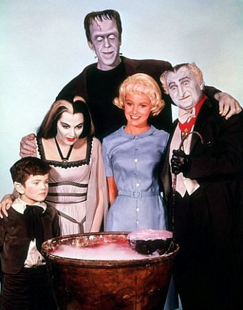 THE BOOKSTEVE CHANNEL: The Munsters in Color