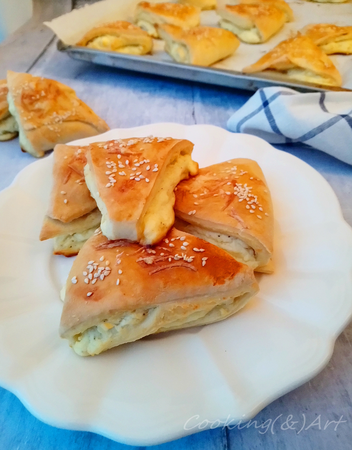 Τρίγωνα με φέτα & χειροποίητη ζύμη / Cheesy triangles with homemade ...