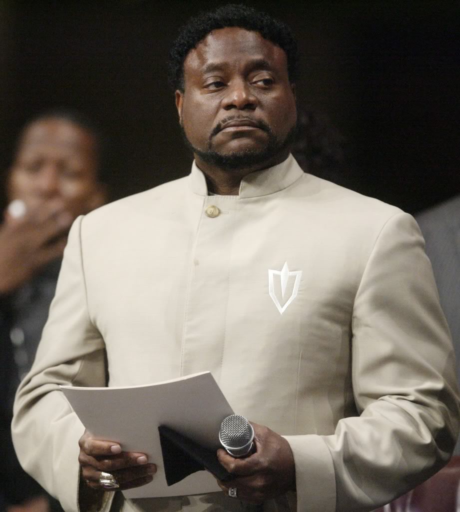 Bishop Eddie Long Dies Of Aggressive Form Of Cancer, Church Says