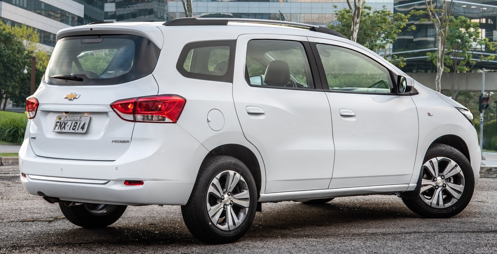 Chevrolet Spin 2020 substitui versão LTZ pela Premier