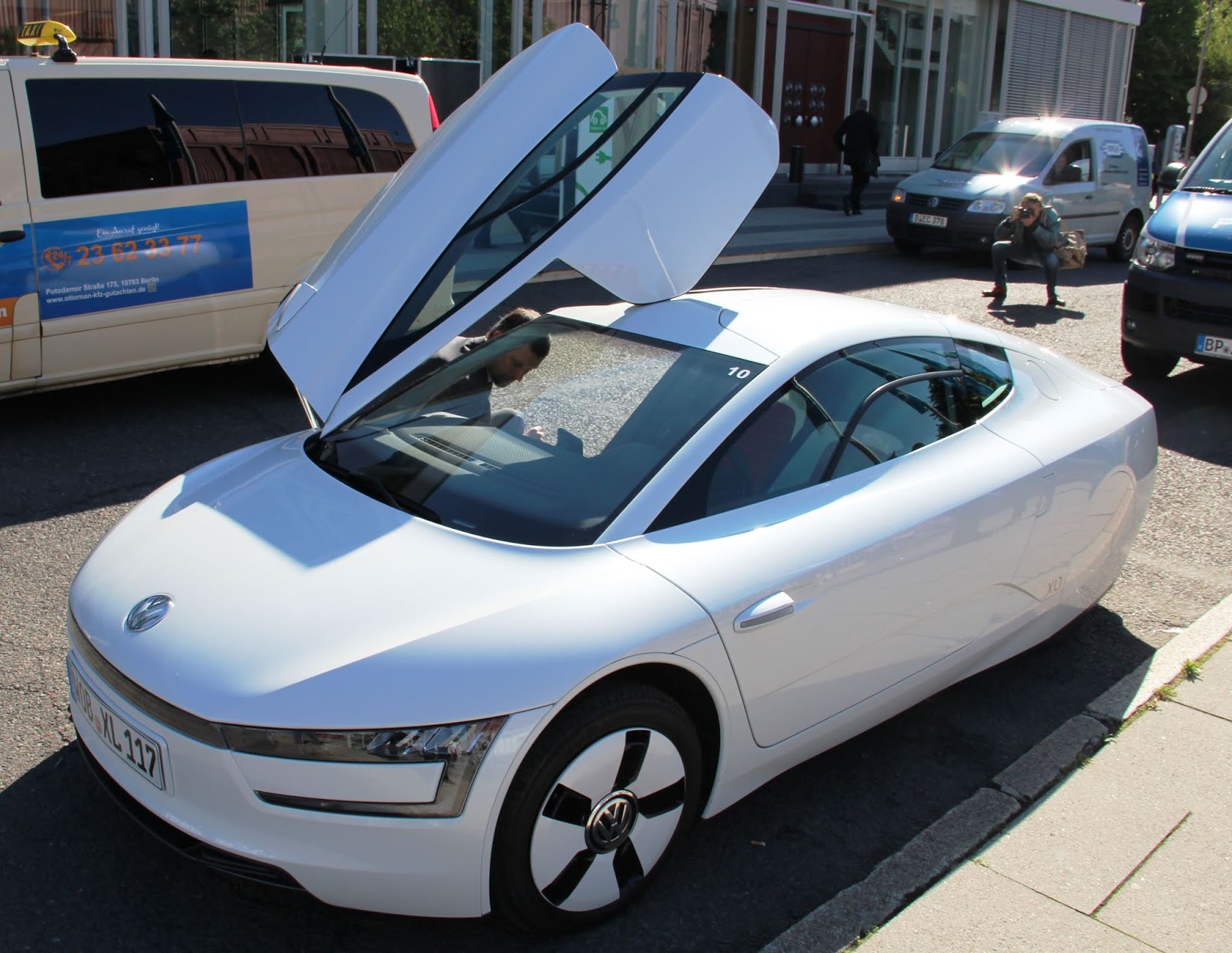 Thinking About It: 240 MPG in 2015 in a VW 1 Liter XL1