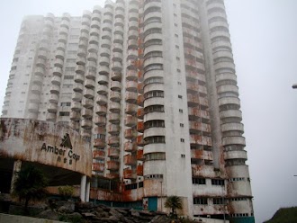 Kisah kedua tentang Amber Court