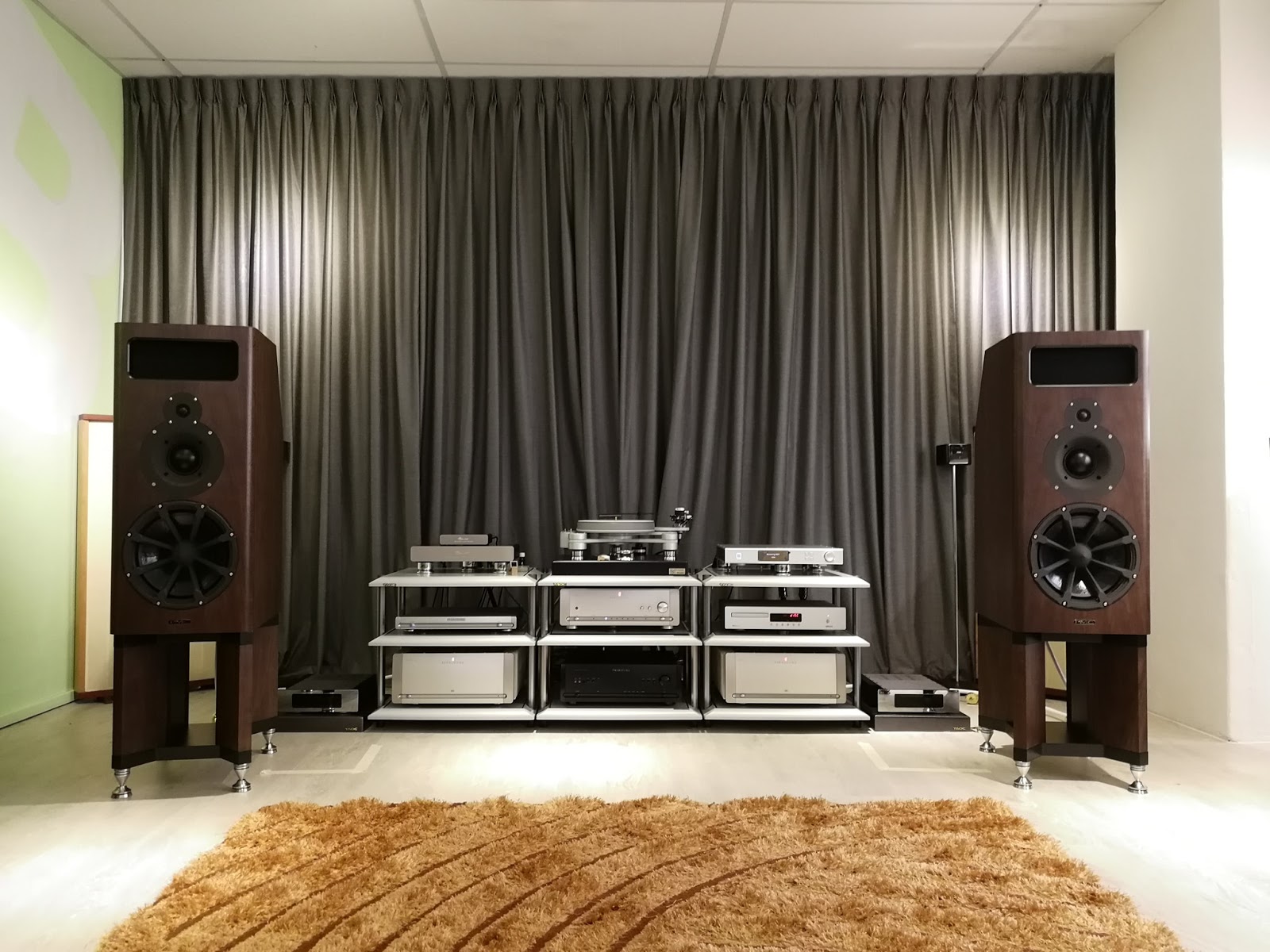 Wizard High-End Audio Blog: PMC MB2 SE @ Audio Basic