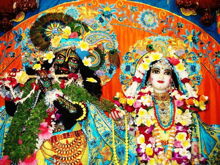 Sri Nrsimhadevadas: Sri Radhika-dhyanamrta: El néctar de la meditación ...