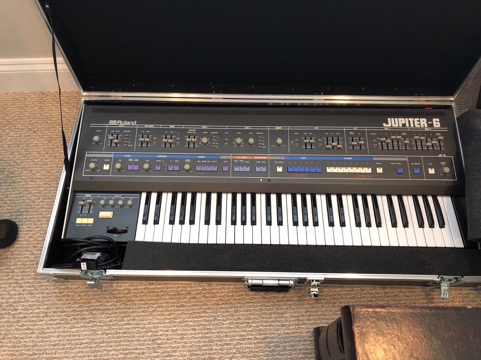 MATRIXSYNTH: Roland Jupiter 6 Keyboard Synthesizer with Europa