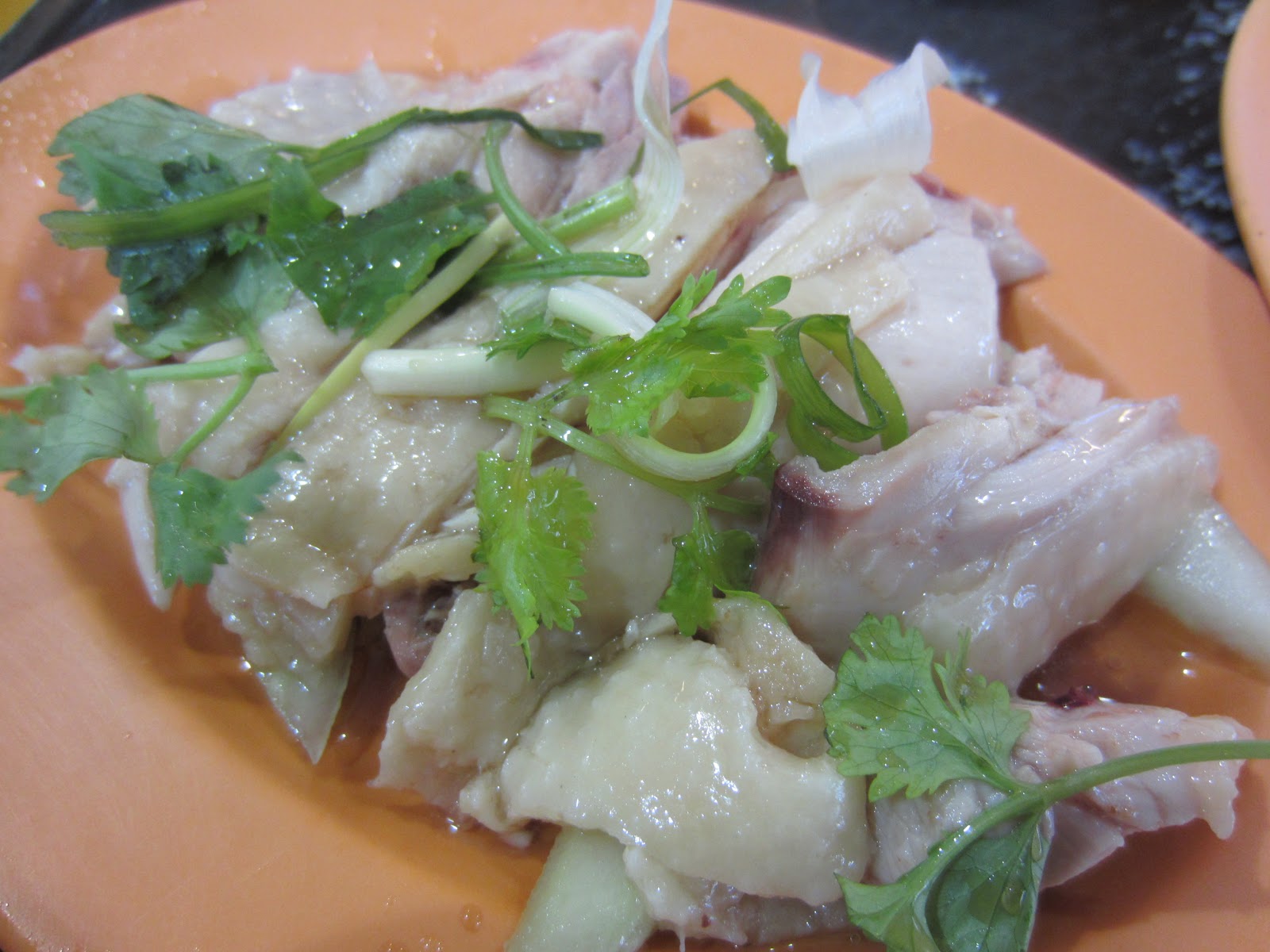 A Hungry Singaporean: Amoy's Chicken Rice War (White Chicken)