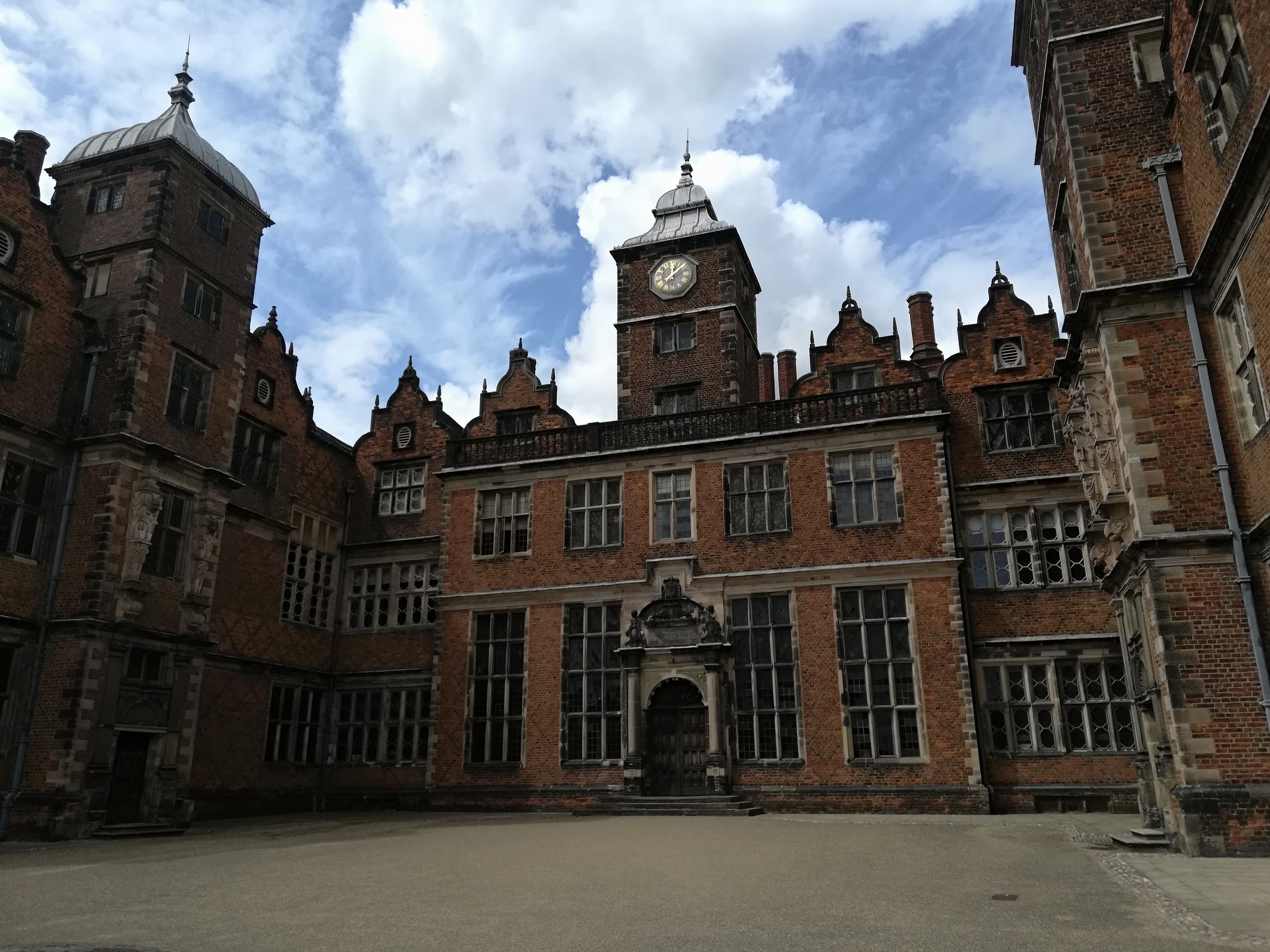 A Volunteers Guide to Aston Hall