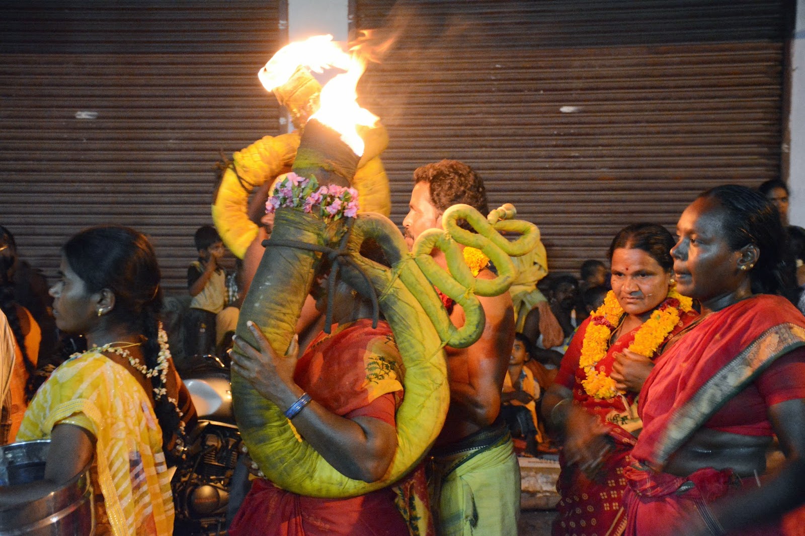 Our Travel Tales: Karamadai Car Festival: Pandha sevai day