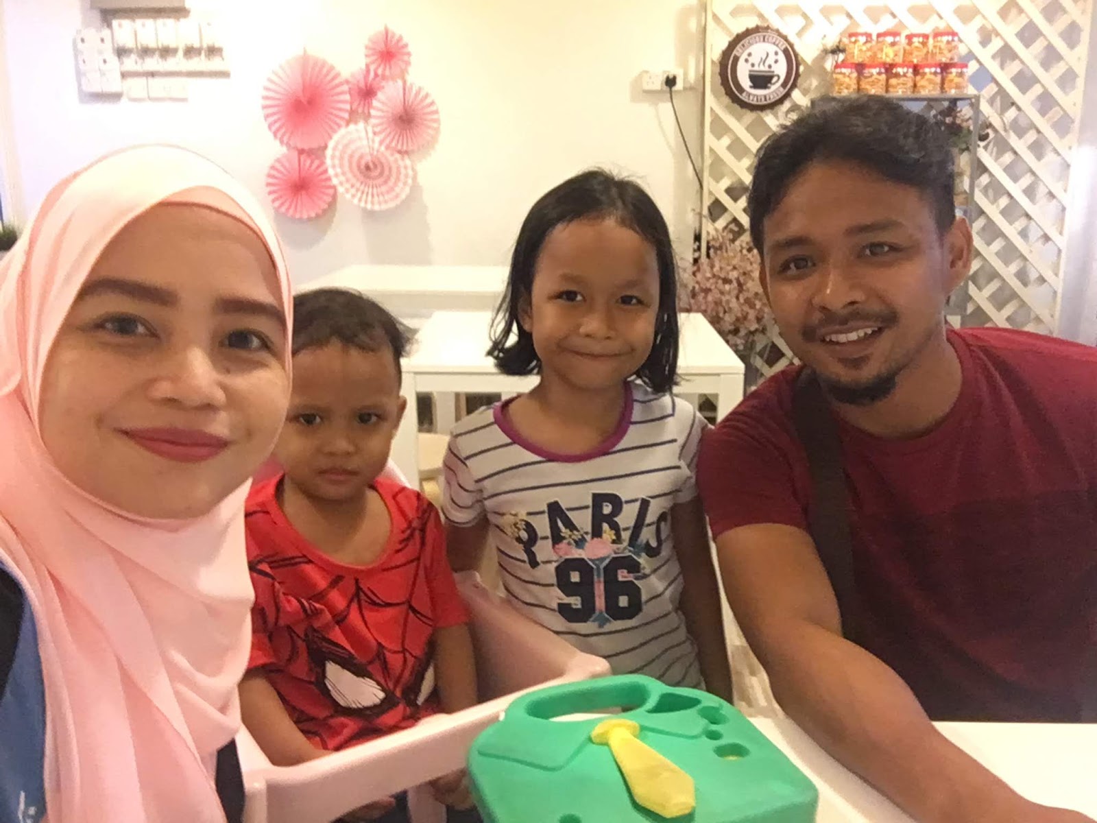 Trying Out Salted Egg Pasta and Other Things at Bungaa dan Gula Cafe ...