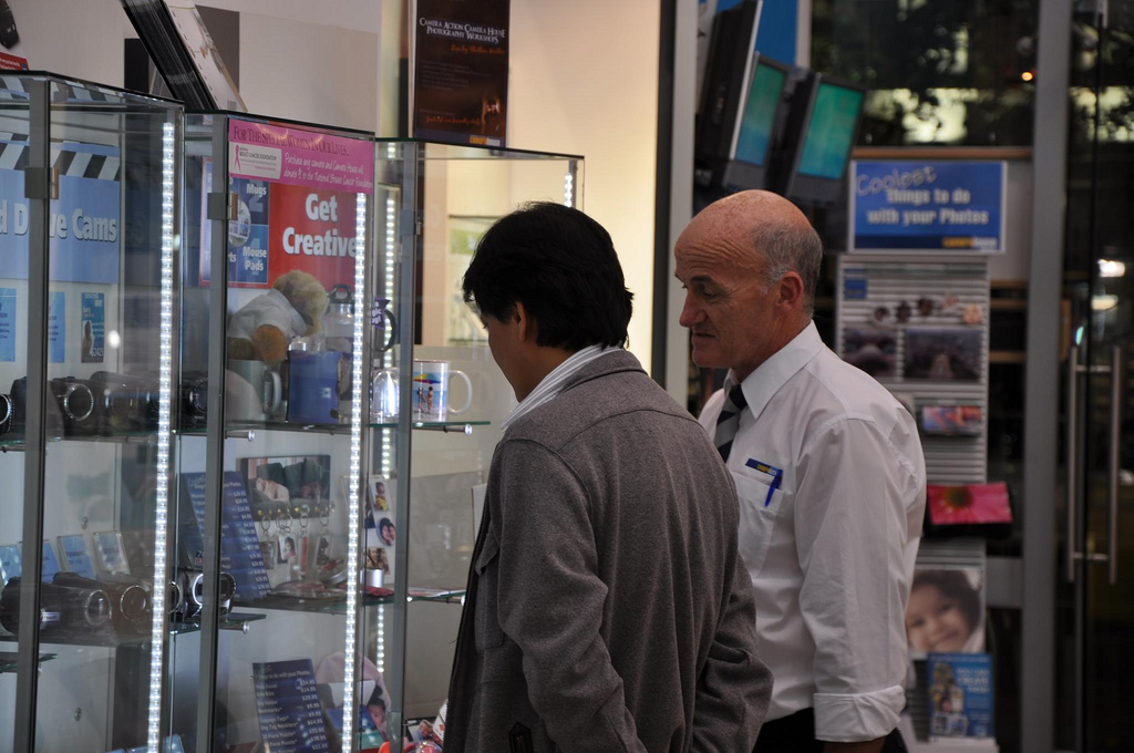 En quoi consiste le métier d'un vendeur ? | devenir vendeur