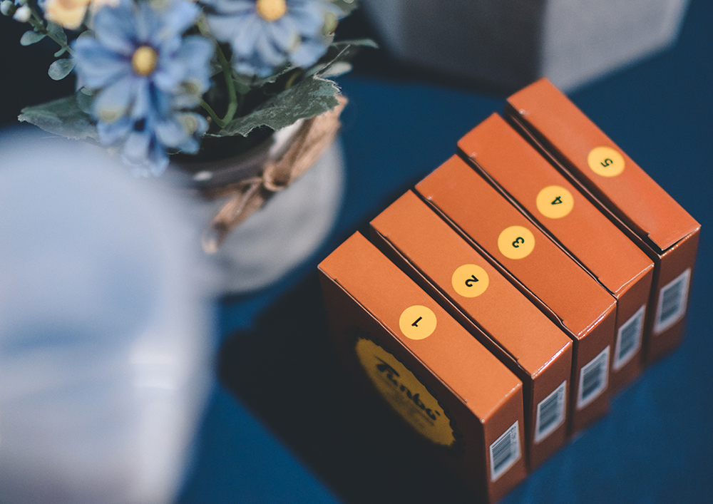 Pen My Blog: Fanbo Compact Powder in Pancake Gold Review