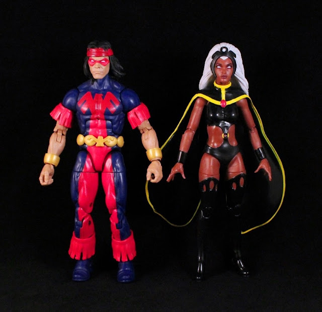 She's Fantastic: Marvel Legends - STORM!