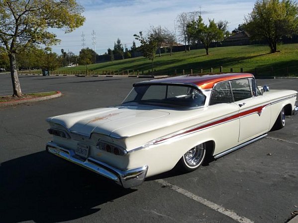 Rockabilly garage: Edsel 1959 mild custom