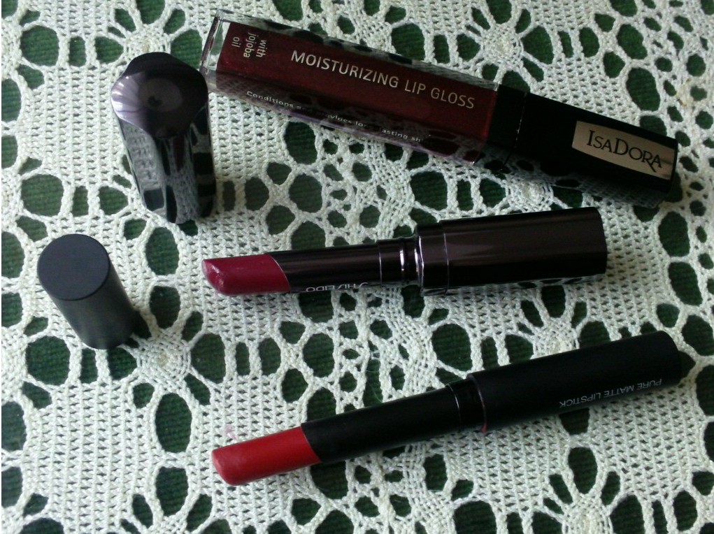 Bésame mucho: Hoy, labios corinto y post de fantasía - Makimarujeos de ...