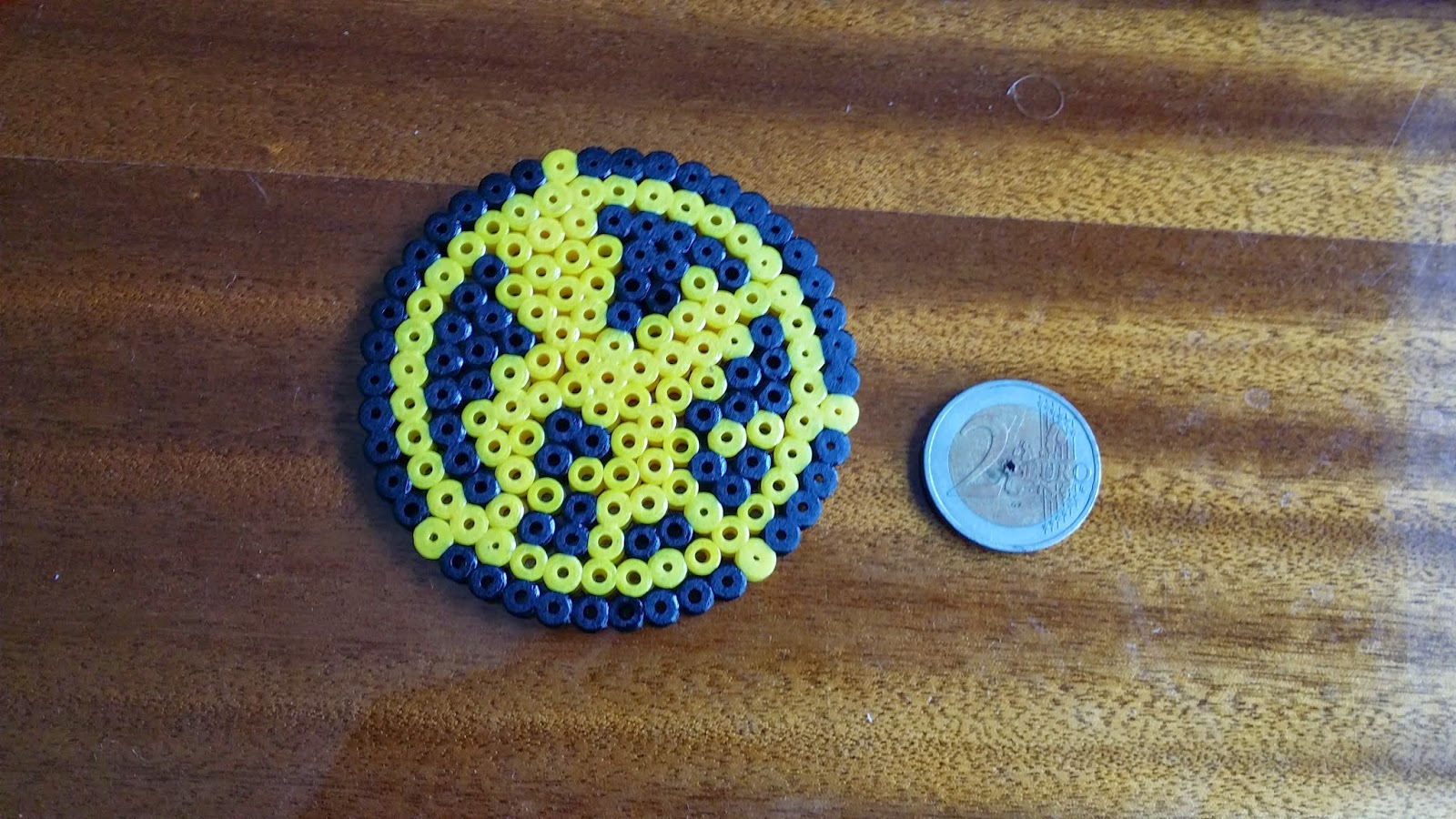 Historias de un saltimbanqui: Hama Beads: El mundo en 8 Bits