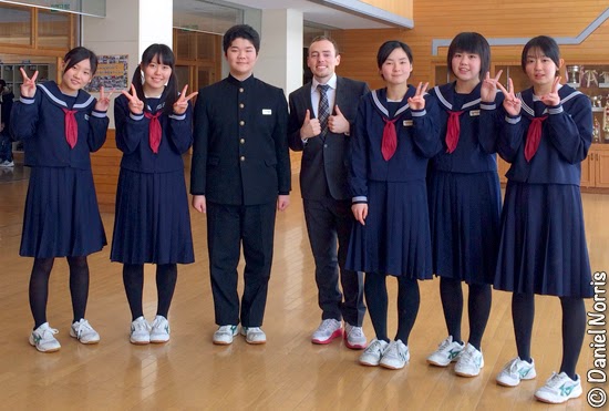 Lost in the Skyy: School Ceremonies in Japan (End-of-Year)