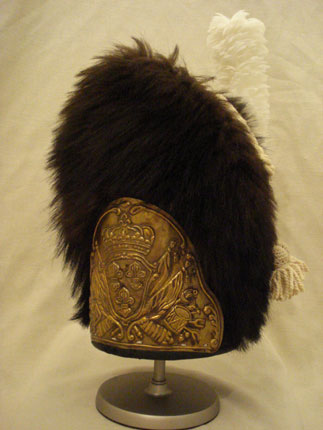 Sabre and bayonet: Reproduction French bearskin