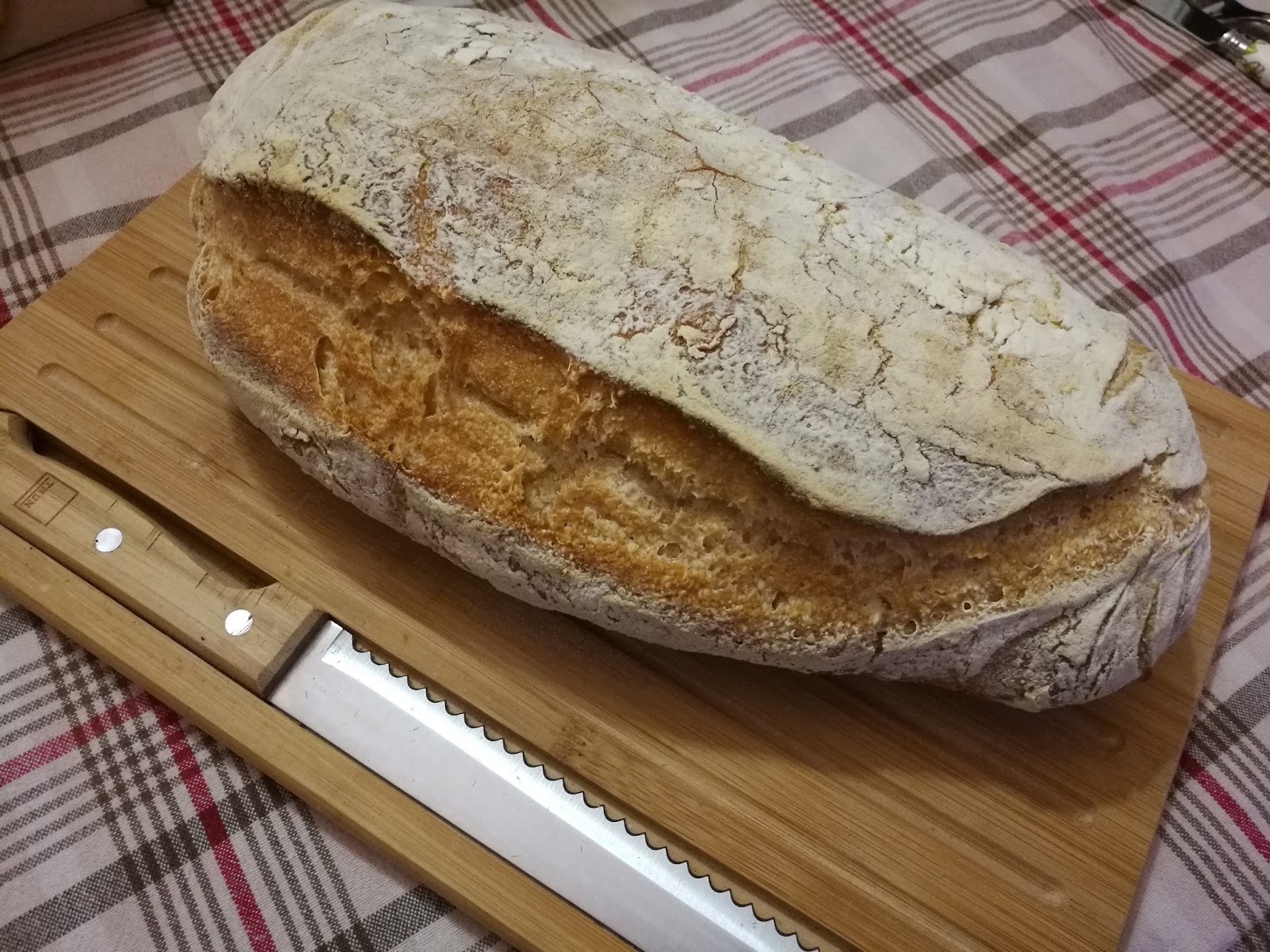 Filone di Pane Tipo Toscano a Lunga Lievitazione