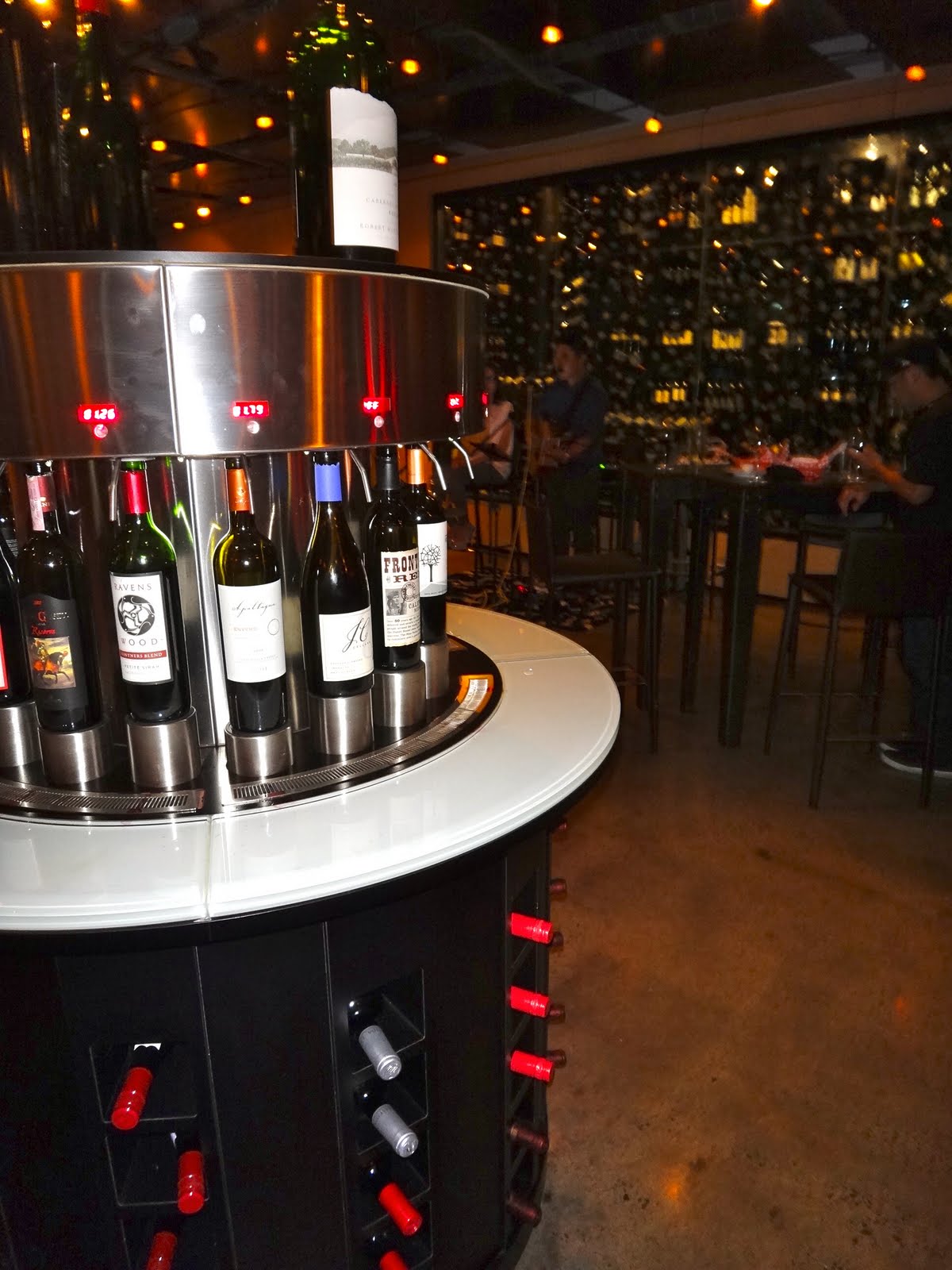 The Fashionably-Forward Foodie: Amuse Wine Bar
