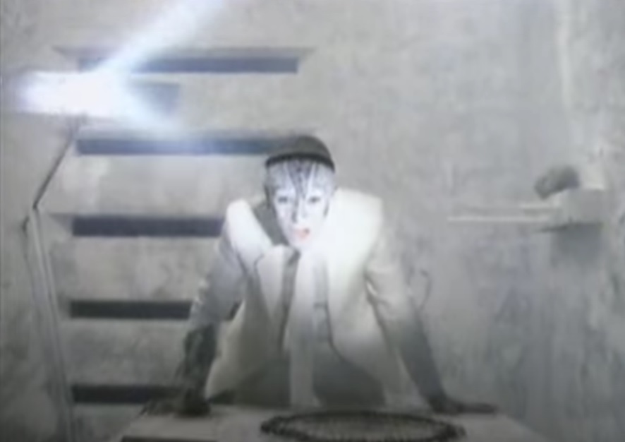 Peach on a beach (Larry Peach Music): 53/100 Video - "Shock the Monkey ...