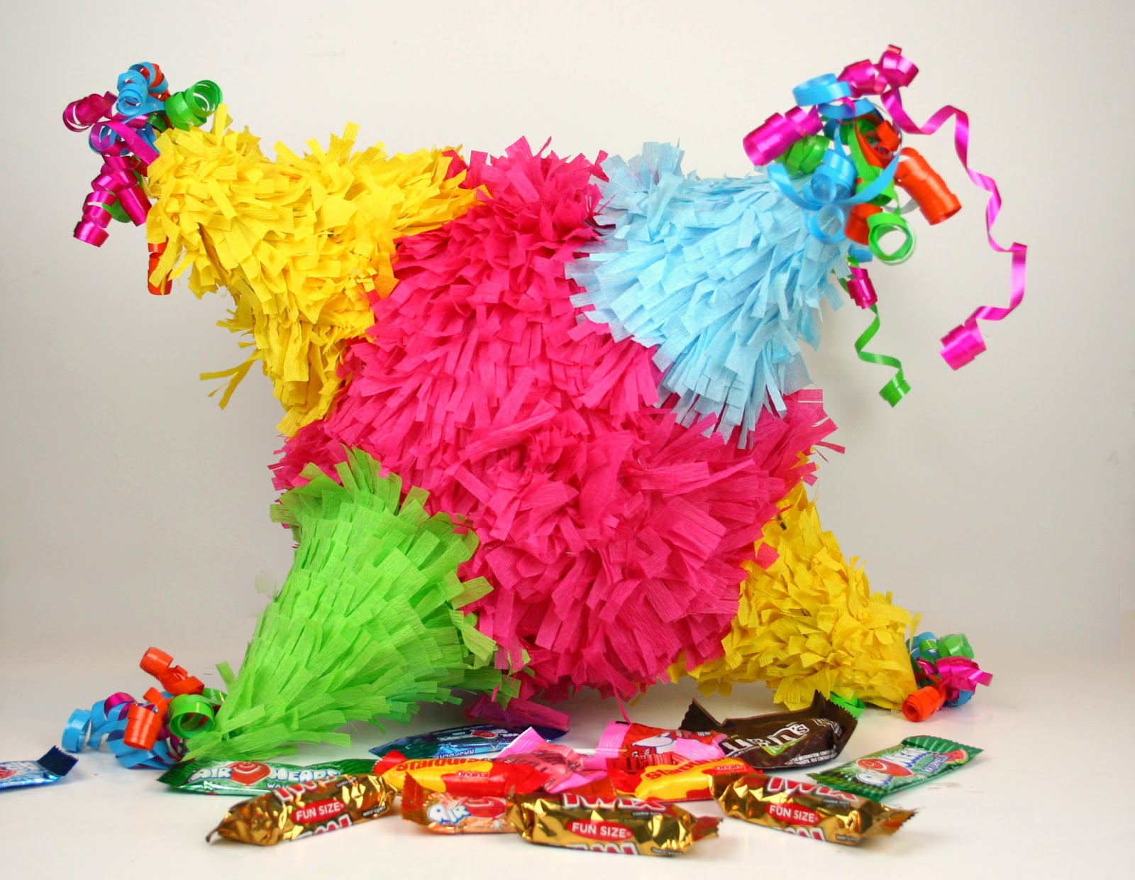 whatchu talkin bout willis?: adventures in pinata making for Cinco de Mayo