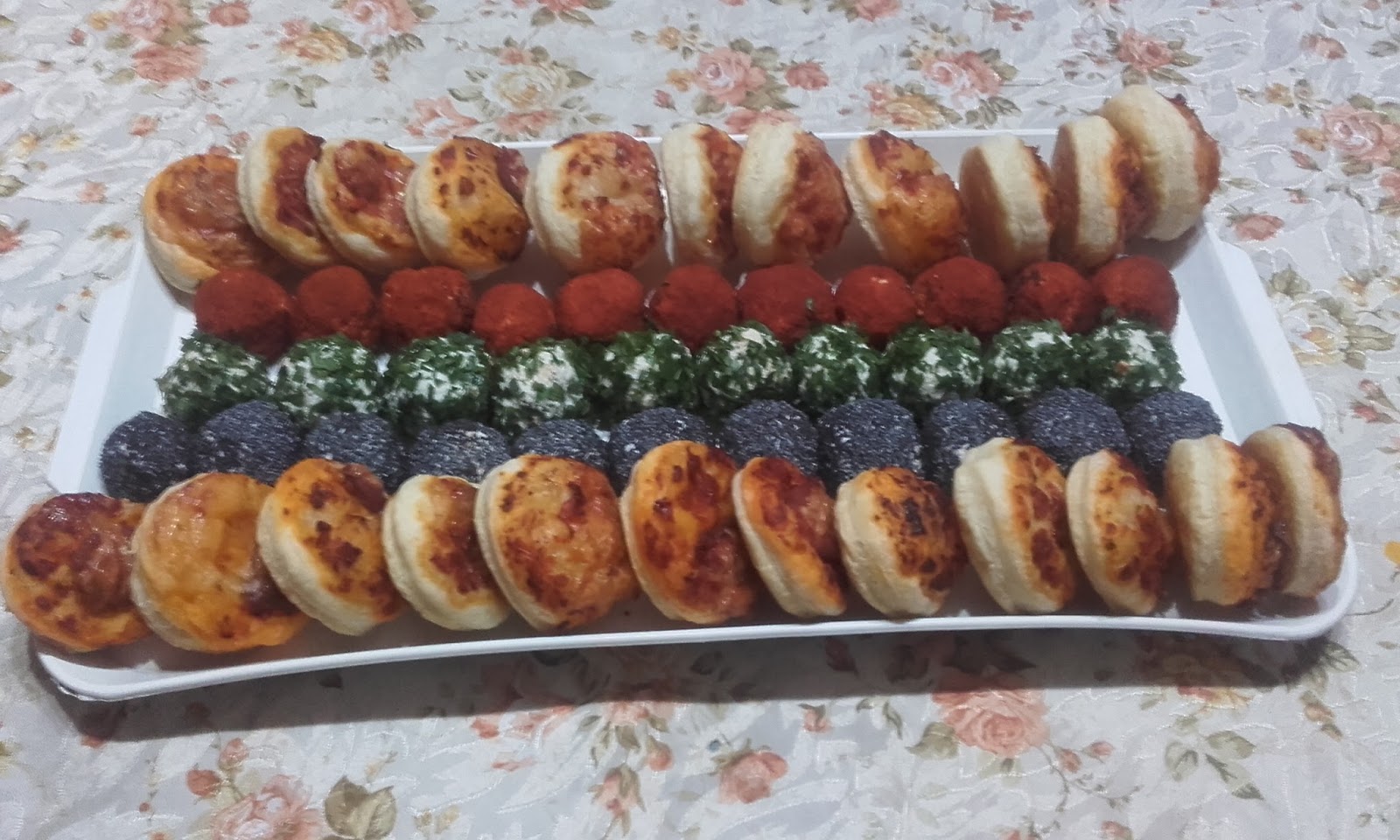 Retete cu margareta cismasiu: Bile colorate din branza