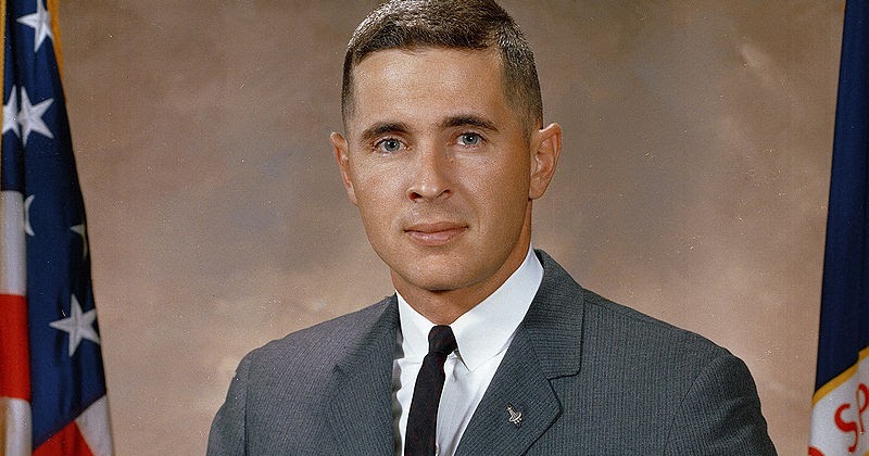 Book Junkie: Happy birthday, Apollo 8 astronaut William Anders!