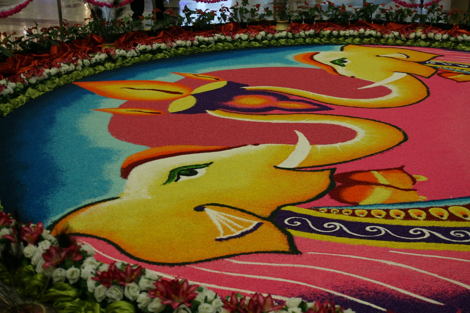 Twin Angels Getaway: Colourful Deepavali Kolam - diwali valthugal