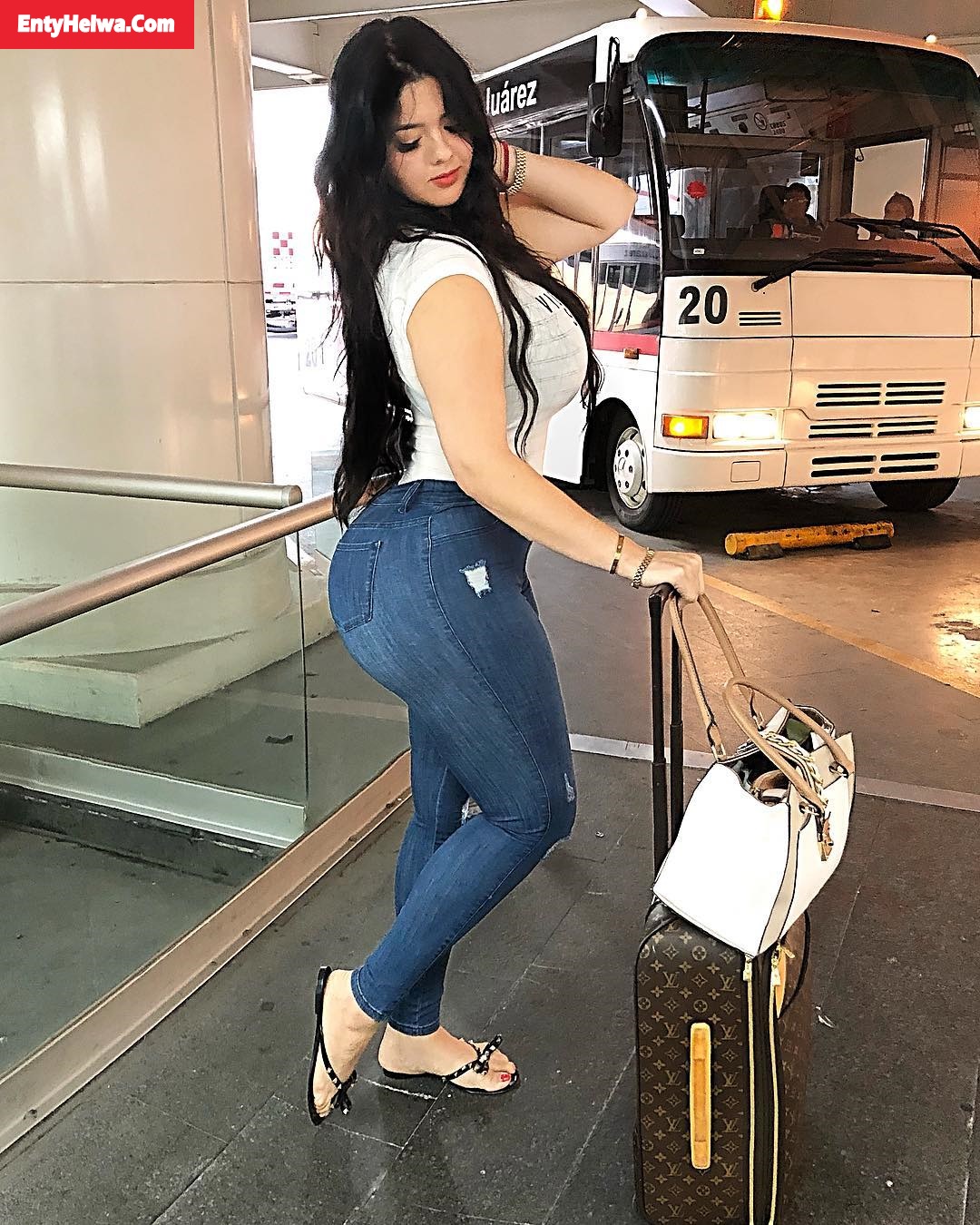 صور مؤخرات بنات مثيره بارزه اجمل مؤخرات بنات بأوضاع اغراء تصوير من