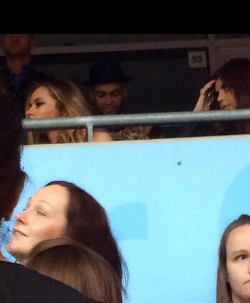 Spain Little Mix: Little Mix en el concierto de 1D anoche en Manchester