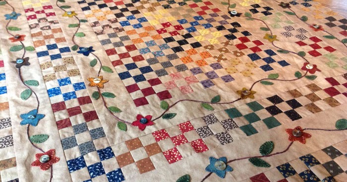 Olde Crow Primitives: VINTAGE NINE PATCH