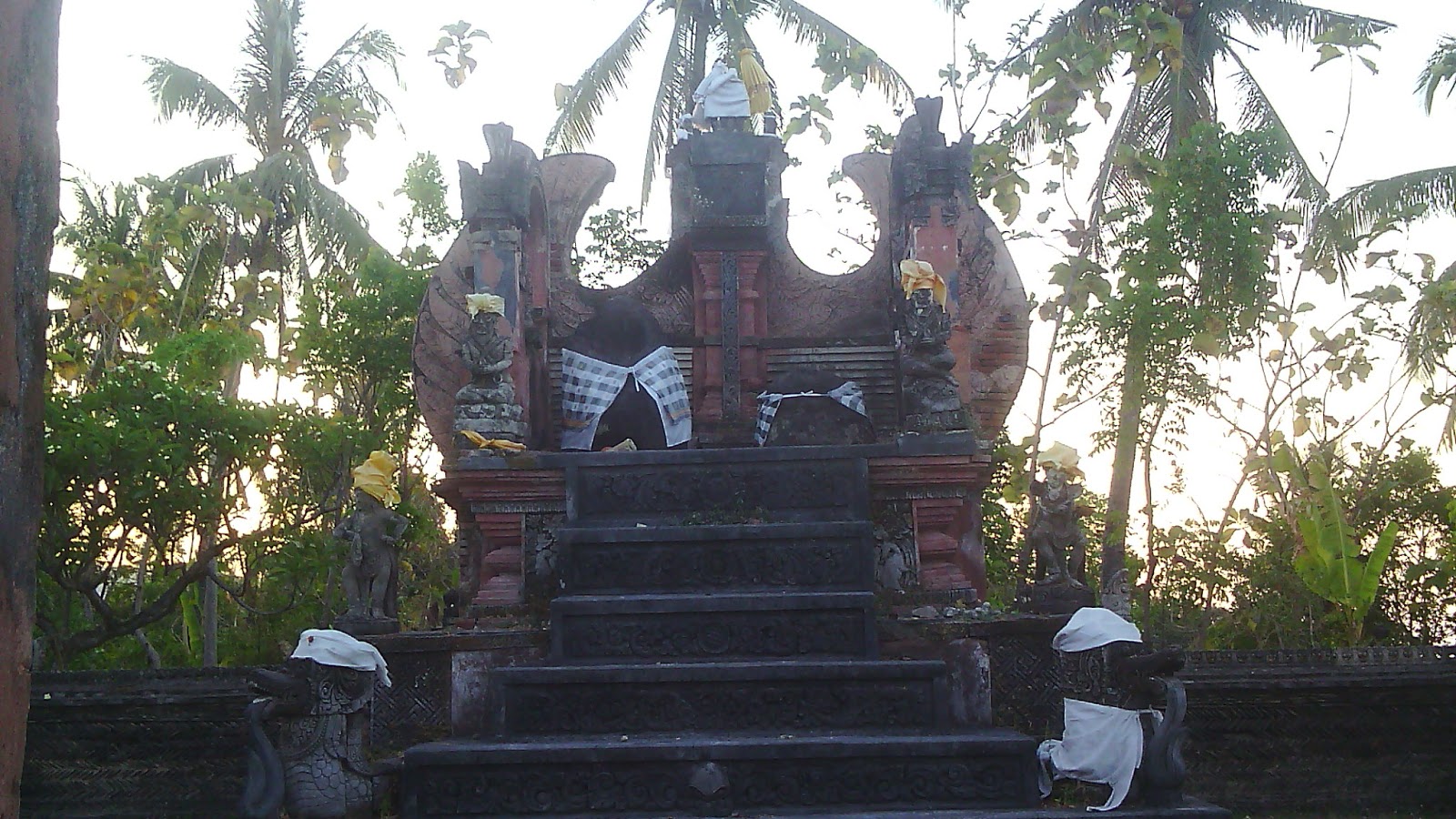 NOMOR TELEPON HP PEMANGKU PURA DULU DESA SEMBIRAN BULELENG - SekilasINFO