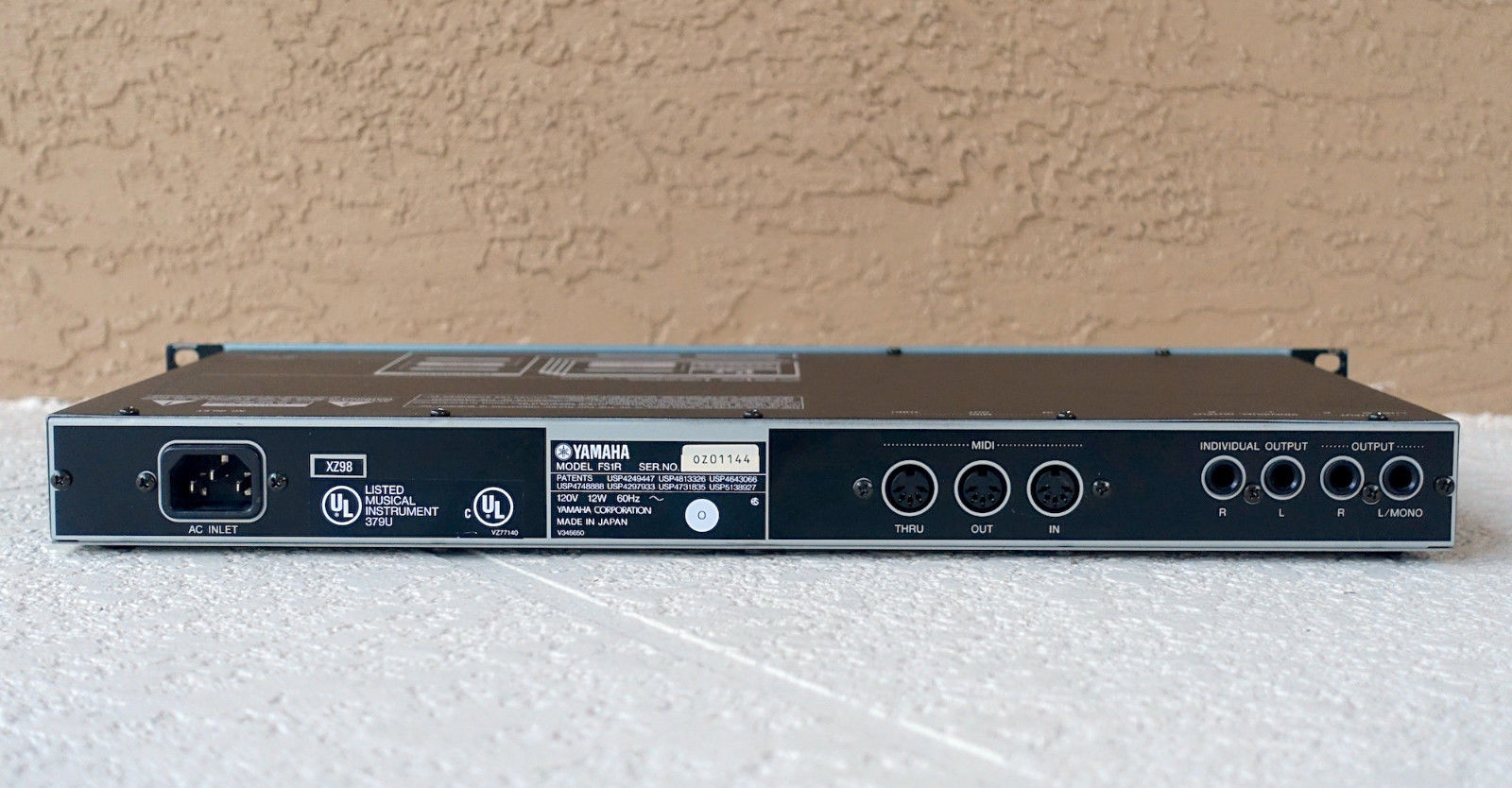 MATRIXSYNTH: Yamaha FS1R Rack Mount FM Synthesizer SN OZO1144