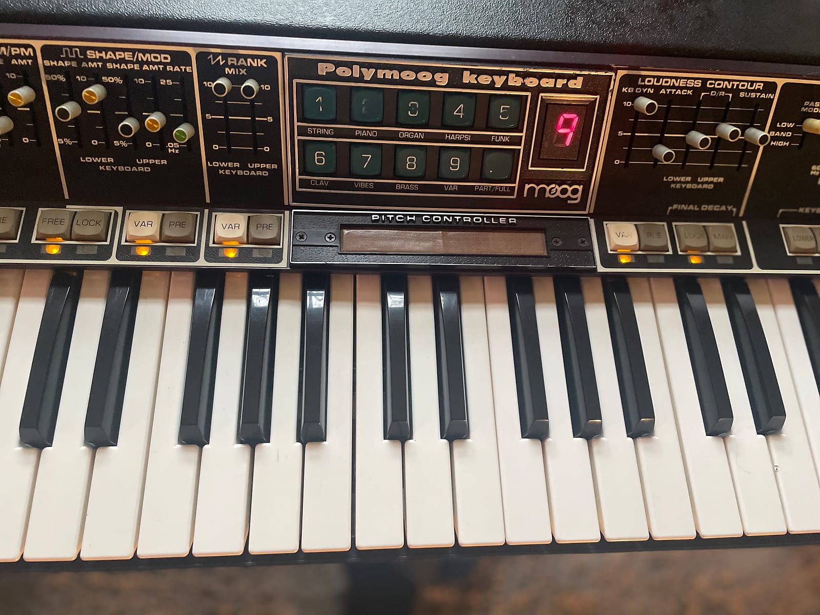 MATRIXSYNTH: Moog Polymoog 203a